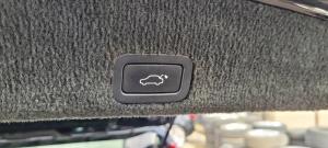 Black Volvo XC60 2009 in Riga, with an engine capacity of 2.40 L and mileage of 234 thousand km for 10200 €, photo 15 on AUTOMOTO.COM.LV