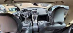 Black Volvo XC60 2009 in Riga, with an engine capacity of 2.40 L and mileage of 271 thousand km for 10200 €, photo 14 on AUTOMOTO.COM.LV