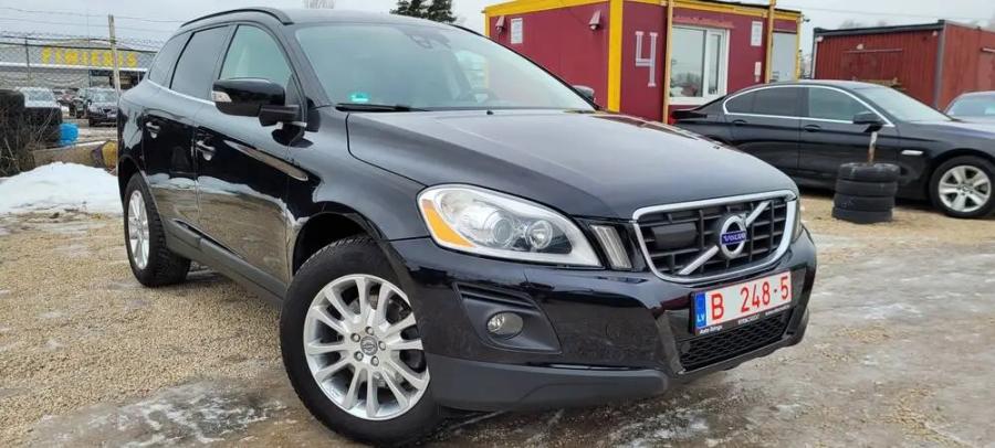 Melns Volvo XC60 2009 Rīga, ar dzinēja tilpumu 2.40 L un nobraukumu 235 tūkst. km par 10200 €, foto 4 vietnē AUTOMOTO.COM.LV