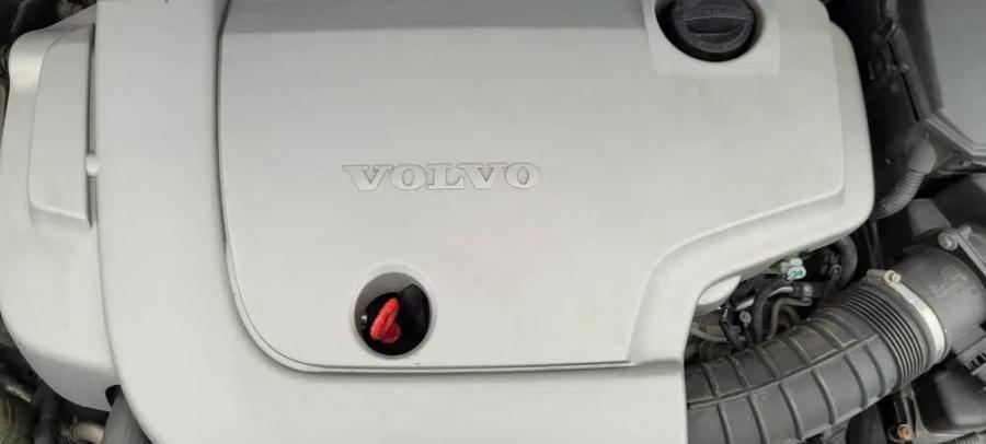 Melns Volvo XC60 2009 Rīga, ar dzinēja tilpumu 2.40 L un nobraukumu 235 tūkst. km par 10200 €, foto 13 vietnē AUTOMOTO.COM.LV