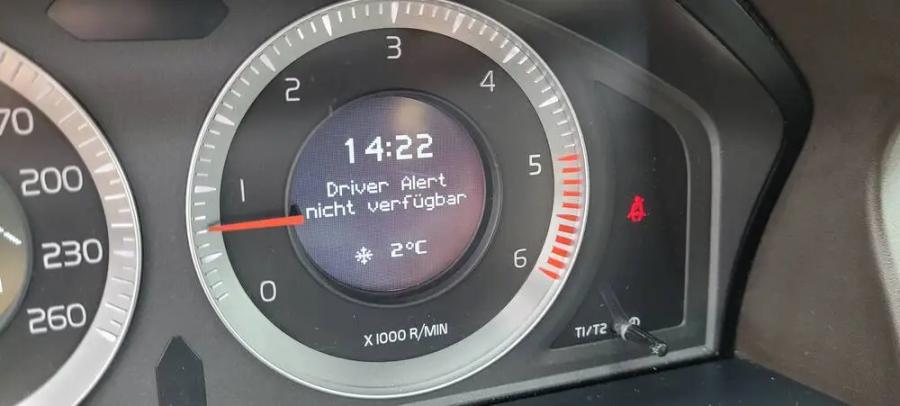 Melns Volvo XC60 2009 Rīga, ar dzinēja tilpumu 2.40 L un nobraukumu 235 tūkst. km par 10200 €, foto 17 vietnē AUTOMOTO.COM.LV