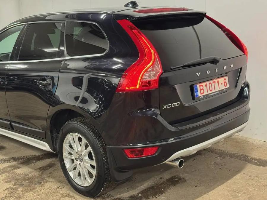 Melns Volvo XC60 2009 Jūrmala, ar dzinēja tilpumu 2.40 L un nobraukumu 378 tūkst. km par 6950 €, foto 7 vietnē AUTOMOTO.COM.LV