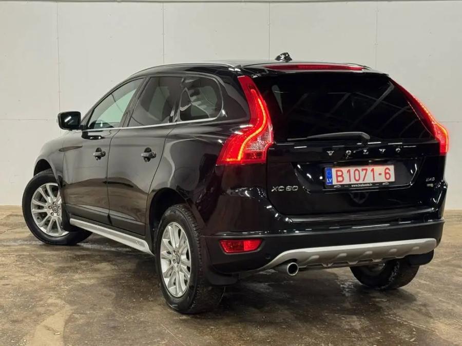 Melns Volvo XC60 2009 Jūrmala, ar dzinēja tilpumu 2.40 L un nobraukumu 378 tūkst. km par 6950 €, foto 11 vietnē AUTOMOTO.COM.LV