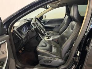 Melns Volvo XC60 2009 Jūrmala, ar dzinēja tilpumu 2.40 L un nobraukumu 378 tūkst. km par 6950 €, foto 16 vietnē AUTOMOTO.COM.LV