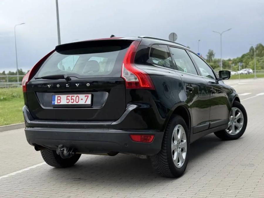 Melns Volvo XC60 2009 Rēzekne, ar dzinēja tilpumu 2.40 L un nobraukumu 312 tūkst. km par 6990 €, foto 6 vietnē AUTOMOTO.COM.LV