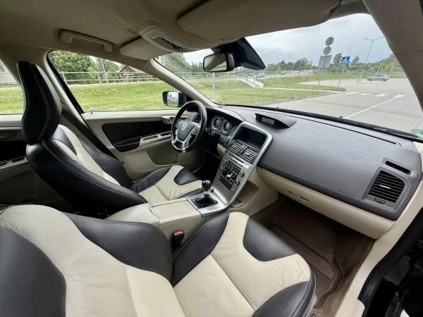 Black Volvo XC60 2009 in Rezekne, with an engine capacity of 2.40 L and mileage of 312 thousand km for 6990 €, photo 10 on AUTOMOTO.COM.LV