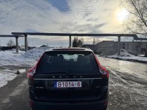 Black Volvo XC60 2009 in Rezekne, with an engine capacity of 2.40 L and mileage of 257 thousand km for 7300 €, photo 6 on AUTOMOTO.COM.LV