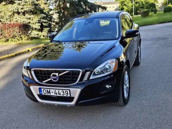 Melns Volvo XC60 2009 Jēkabpils, ar dzinēja tilpumu 2.40 L un nobraukumu 259 tūkst. km par 7990 €, foto 2 vietnē AUTOMOTO.COM.LV
