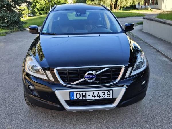 Melns Volvo XC60 2009 Jēkabpils, ar dzinēja tilpumu 2.40 L un nobraukumu 259 tūkst. km par 7990 €, foto 3 vietnē AUTOMOTO.COM.LV