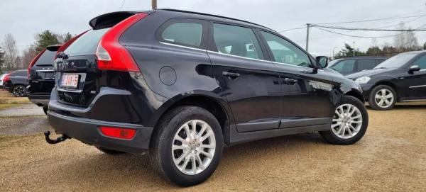 Black Volvo XC60 2009 in Riga, with an engine capacity of 2.40 L and mileage of 309 thousand km for 8990 €, photo 5 on AUTOMOTO.COM.LV