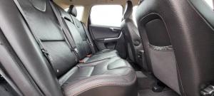 Black Volvo XC60 2009 in Riga, with an engine capacity of 2.40 L and mileage of 309 thousand km for 8990 €, photo 13 on AUTOMOTO.COM.LV