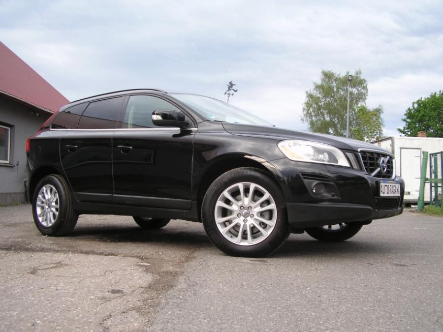 Melns Volvo XC60 2009 Rīga, ar dzinēja tilpumu 2.40 L un nobraukumu 221 tūkst. km par 9450 €, foto 3 vietnē AUTOMOTO.COM.LV