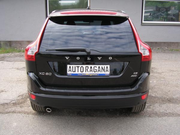 Melns Volvo XC60 2009 Rīga, ar dzinēja tilpumu 2.40 L un nobraukumu 221 tūkst. km par 9450 €, foto 6 vietnē AUTOMOTO.COM.LV