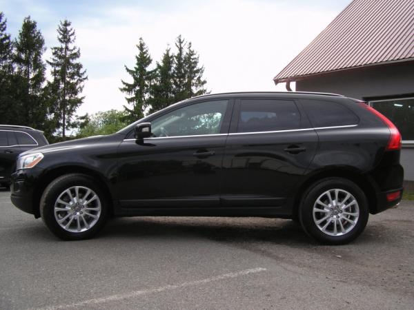 Melns Volvo XC60 2009 Rīga, ar dzinēja tilpumu 2.40 L un nobraukumu 221 tūkst. km par 9450 €, foto 8 vietnē AUTOMOTO.COM.LV