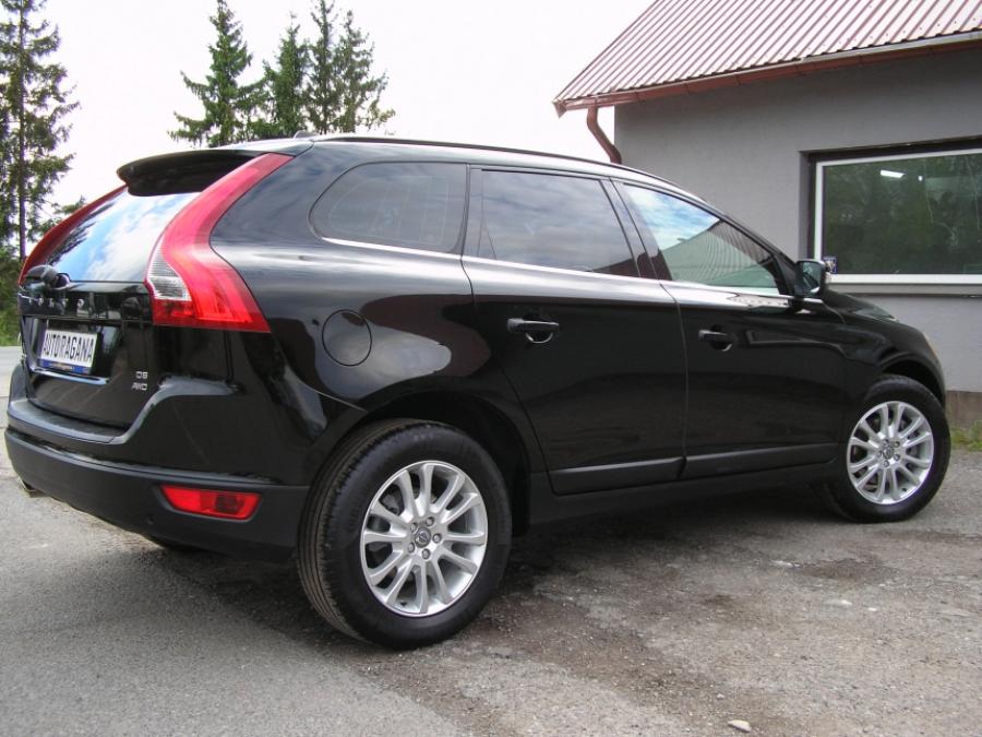 Melns Volvo XC60 2009 Rīga, ar dzinēja tilpumu 2.40 L un nobraukumu 221 tūkst. km par 9450 €, foto 11 vietnē AUTOMOTO.COM.LV