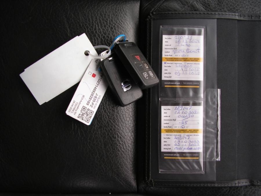 Melns Volvo XC60 2009 Rīga, ar dzinēja tilpumu 2.40 L un nobraukumu 221 tūkst. km par 9450 €, foto 13 vietnē AUTOMOTO.COM.LV