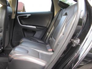 Melns Volvo XC60 2009 Rīga, ar dzinēja tilpumu 2.40 L un nobraukumu 221 tūkst. km par 9450 €, foto 24 vietnē AUTOMOTO.COM.LV