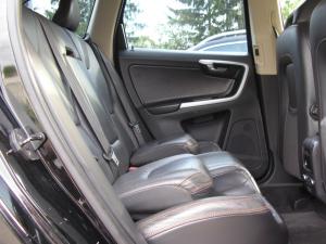Melns Volvo XC60 2009 Rīga, ar dzinēja tilpumu 2.40 L un nobraukumu 221 tūkst. km par 9450 €, foto 28 vietnē AUTOMOTO.COM.LV
