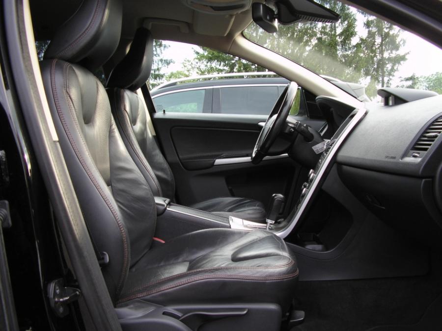 Melns Volvo XC60 2009 Rīga, ar dzinēja tilpumu 2.40 L un nobraukumu 221 tūkst. km par 9450 €, foto 30 vietnē AUTOMOTO.COM.LV