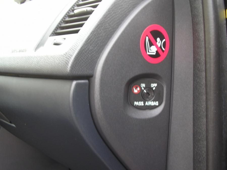 Melns Volvo XC60 2009 Rīga, ar dzinēja tilpumu 2.40 L un nobraukumu 221 tūkst. km par 9450 €, foto 33 vietnē AUTOMOTO.COM.LV