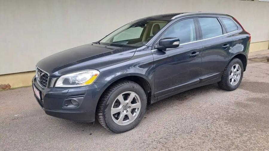 Melns Volvo XC60 2009 Ogre, ar dzinēja tilpumu 2.40 L un nobraukumu 194 tūkst. km par 8950 €, foto 1 vietnē AUTOMOTO.COM.LV