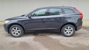 Melns Volvo XC60 2009 Ogre, ar dzinēja tilpumu 2.40 L un nobraukumu 194 tūkst. km par 8950 €, foto 3 vietnē AUTOMOTO.COM.LV