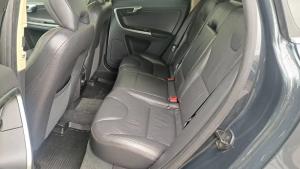 Melns Volvo XC60 2009 Ogre, ar dzinēja tilpumu 2.40 L un nobraukumu 194 tūkst. km par 8950 €, foto 7 vietnē AUTOMOTO.COM.LV