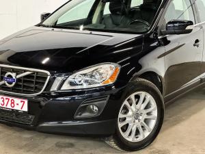 Black Volvo XC60 2009 in Jurmala, with an engine capacity of 2.40 L and mileage of 233 thousand km for 9750 €, photo 4 on AUTOMOTO.COM.LV