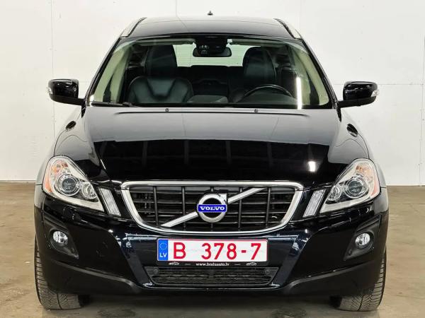 Black Volvo XC60 2009 in Jurmala, with an engine capacity of 2.40 L and mileage of 233 thousand km for 9750 €, photo 7 on AUTOMOTO.COM.LV
