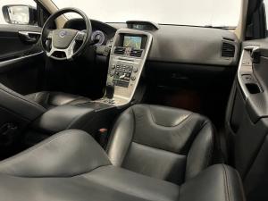 Black Volvo XC60 2009 in Jurmala, with an engine capacity of 2.40 L and mileage of 233 thousand km for 9750 €, photo 28 on AUTOMOTO.COM.LV
