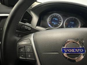 Black Volvo XC60 2009 in Jurmala, with an engine capacity of 2.40 L and mileage of 233 thousand km for 9750 €, photo 37 on AUTOMOTO.COM.LV