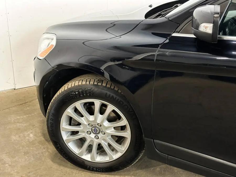 Black Volvo XC60 2009 in Jurmala, with an engine capacity of 2.40 L and mileage of 233 thousand km for 9750 €, photo 47 on AUTOMOTO.COM.LV