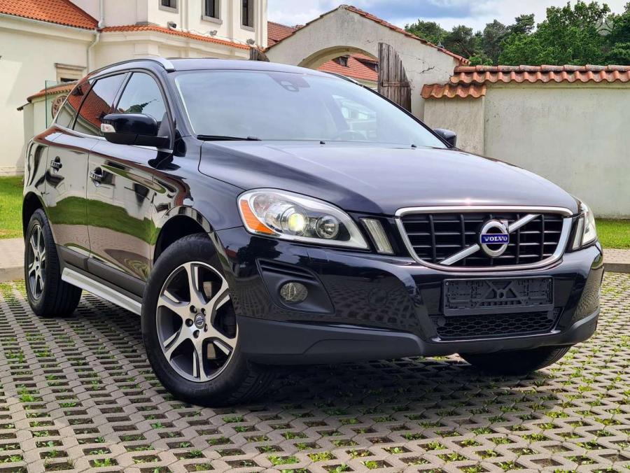 Melns Volvo XC60 2009 Kauņa, ar dzinēja tilpumu 2.40 L un nobraukumu 240 tūkst. km par 8350 €, foto 1 vietnē AUTOMOTO.COM.LV
