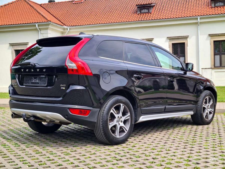 Melns Volvo XC60 2009 Kauņa, ar dzinēja tilpumu 2.40 L un nobraukumu 240 tūkst. km par 8350 €, foto 5 vietnē AUTOMOTO.COM.LV