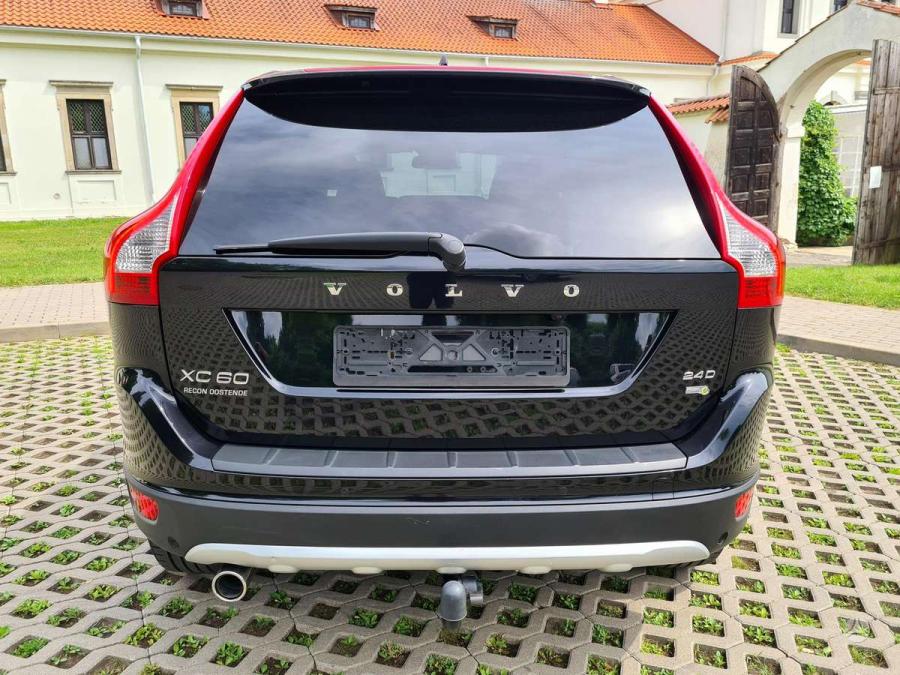 Melns Volvo XC60 2009 Kauņa, ar dzinēja tilpumu 2.40 L un nobraukumu 240 tūkst. km par 8350 €, foto 9 vietnē AUTOMOTO.COM.LV
