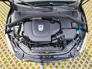 Melns Volvo XC60 2009 Kauņa, ar dzinēja tilpumu 2.40 L un nobraukumu 240 tūkst. km par 8350 €, foto 14 vietnē AUTOMOTO.COM.LV