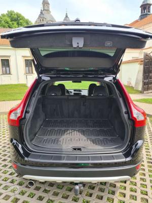 Melns Volvo XC60 2009 Kauņa, ar dzinēja tilpumu 2.40 L un nobraukumu 240 tūkst. km par 8350 €, foto 15 vietnē AUTOMOTO.COM.LV