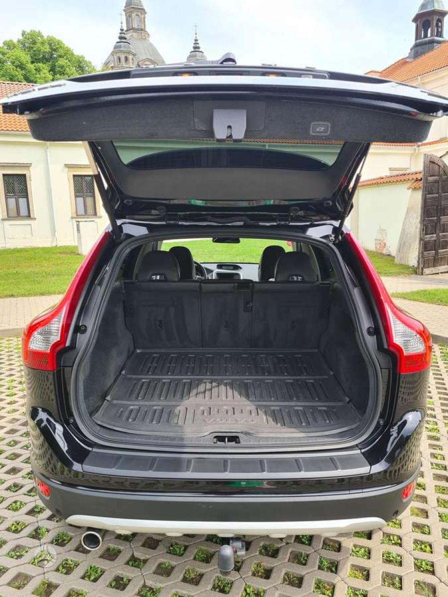 Melns Volvo XC60 2009 Kauņa, ar dzinēja tilpumu 2.40 L un nobraukumu 240 tūkst. km par 8350 €, foto 15 vietnē AUTOMOTO.COM.LV
