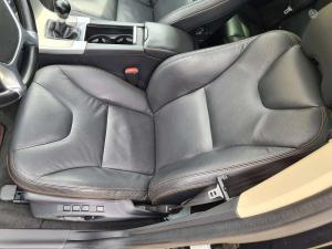 Melns Volvo XC60 2009 Kauņa, ar dzinēja tilpumu 2.40 L un nobraukumu 240 tūkst. km par 8350 €, foto 24 vietnē AUTOMOTO.COM.LV