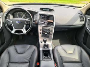 Melns Volvo XC60 2009 Kauņa, ar dzinēja tilpumu 2.40 L un nobraukumu 240 tūkst. km par 8350 €, foto 26 vietnē AUTOMOTO.COM.LV