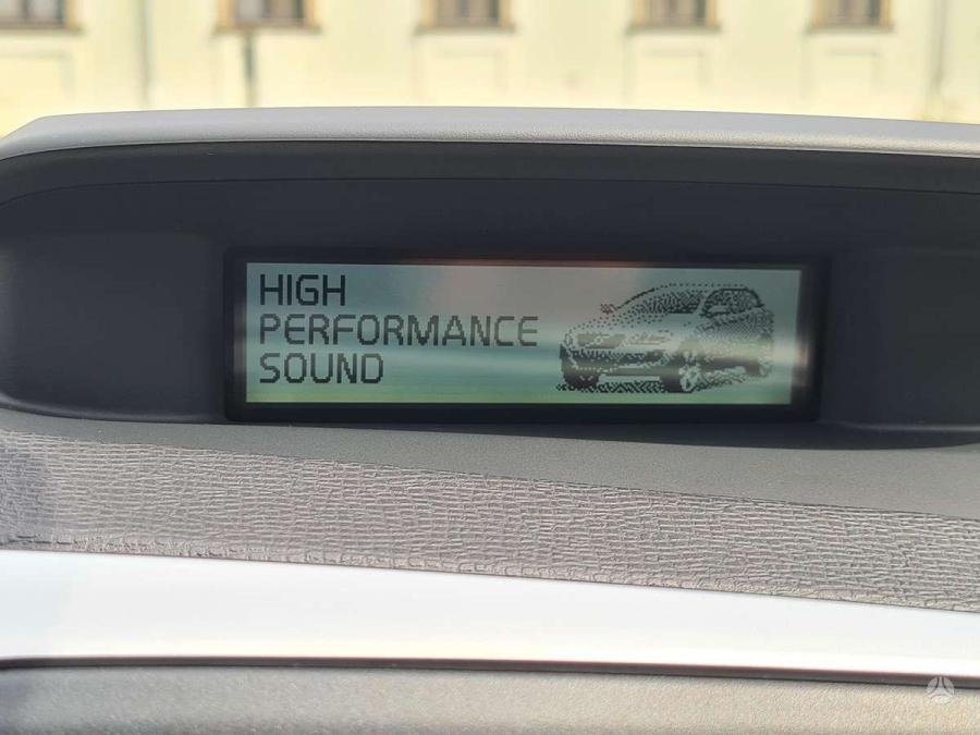 Melns Volvo XC60 2009 Kauņa, ar dzinēja tilpumu 2.40 L un nobraukumu 240 tūkst. km par 8350 €, foto 34 vietnē AUTOMOTO.COM.LV