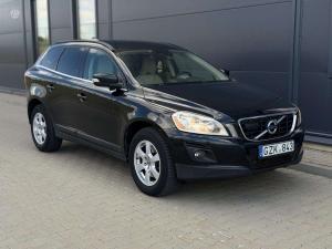 Black Volvo XC60 2009 in Vilnius, with an engine capacity of 2.40 L and mileage of 296 thousand km for 4900 €, photo 4 on AUTOMOTO.COM.LV