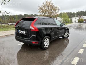 Black Volvo XC60 2009 in Riga, with an engine capacity of 2.40 L and mileage of 315 thousand km for 6549 €, photo 5 on AUTOMOTO.COM.LV