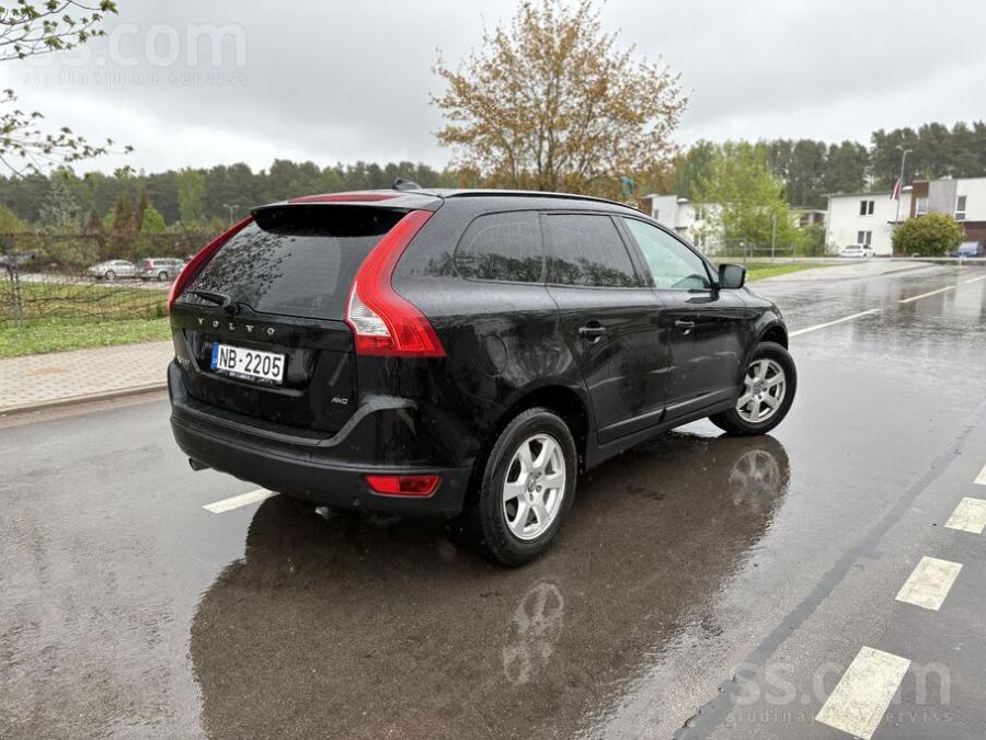 Black Volvo XC60 2009 in Riga, with an engine capacity of 2.40 L and mileage of 315 thousand km for 6549 €, photo 5 on AUTOMOTO.COM.LV