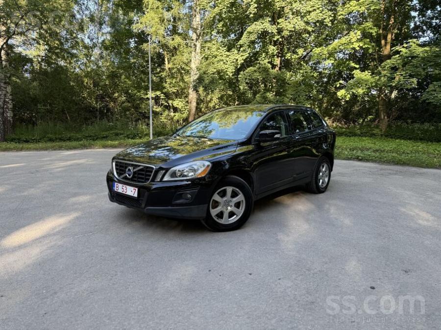 Black Volvo XC60 2009 in Riga, with an engine capacity of 2.40 L and mileage of 241 thousand km for 6790 €, photo 1 on AUTOMOTO.COM.LV