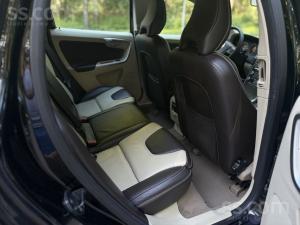 Black Volvo XC60 2009 in Riga, with an engine capacity of 2.40 L and mileage of 241 thousand km for 6790 €, photo 11 on AUTOMOTO.COM.LV