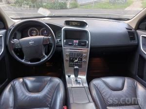 Melns Volvo XC60 2009 Rīga, ar dzinēja tilpumu 2.40 L un nobraukumu 325 tūkst. km par 6000 €, foto 4 vietnē AUTOMOTO.COM.LV