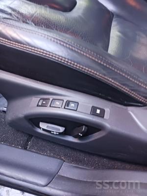 Melns Volvo XC60 2009 Rīga, ar dzinēja tilpumu 2.40 L un nobraukumu 325 tūkst. km par 6000 €, foto 5 vietnē AUTOMOTO.COM.LV