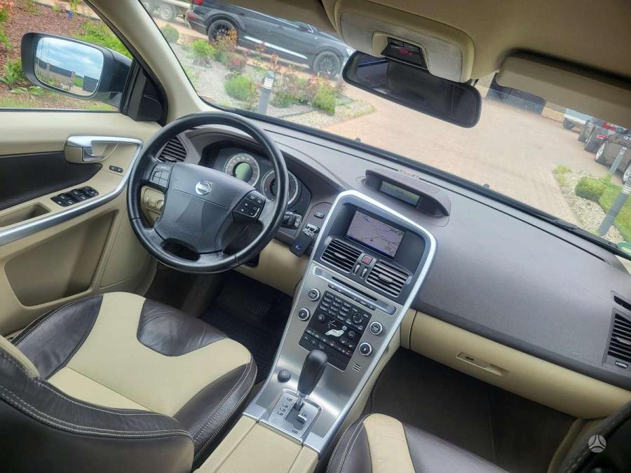 Melns Volvo XC60 2009 Viļņa, ar dzinēja tilpumu 2.40 L un nobraukumu 267 tūkst. km par 6888 €, foto 16 vietnē AUTOMOTO.COM.LV