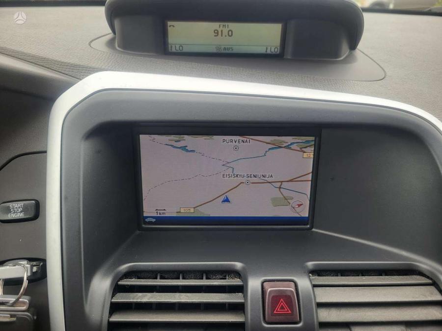 Melns Volvo XC60 2009 Viļņa, ar dzinēja tilpumu 2.40 L un nobraukumu 267 tūkst. km par 6888 €, foto 21 vietnē AUTOMOTO.COM.LV